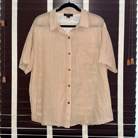 Lafayette 148 New York | Tops | Lfny Short Sleeve Shirt With Under ...